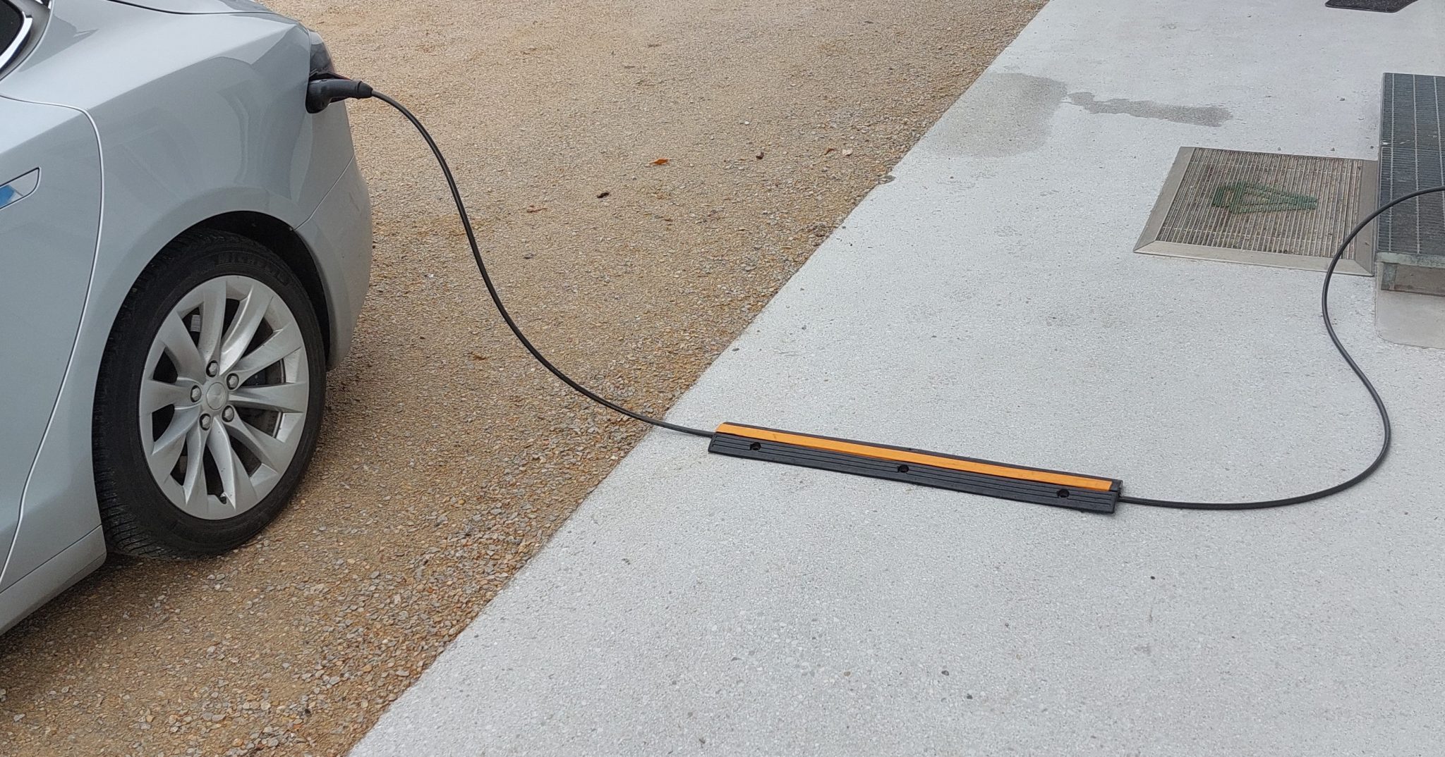 Threshold for EV Charging Cable - Metron Shop